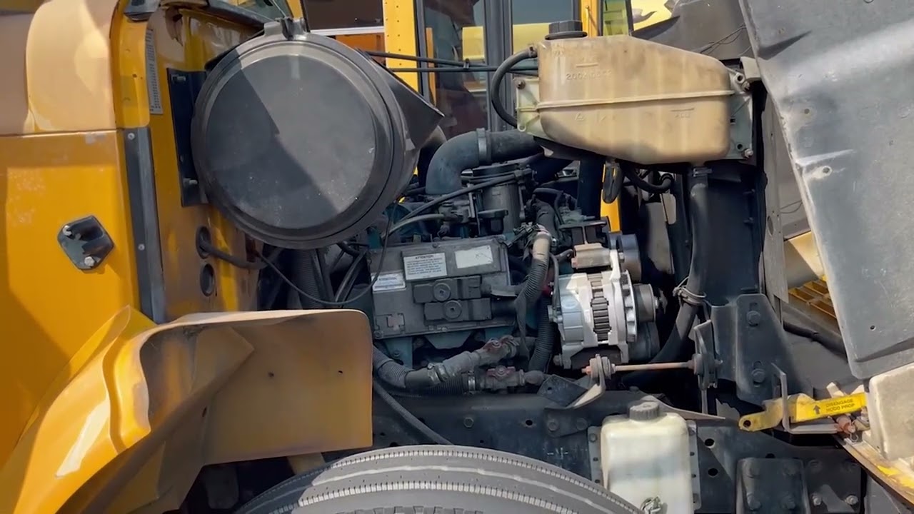 Alief ISD lot 7 2000 International 3800 Bluebird School Bus - YouTube