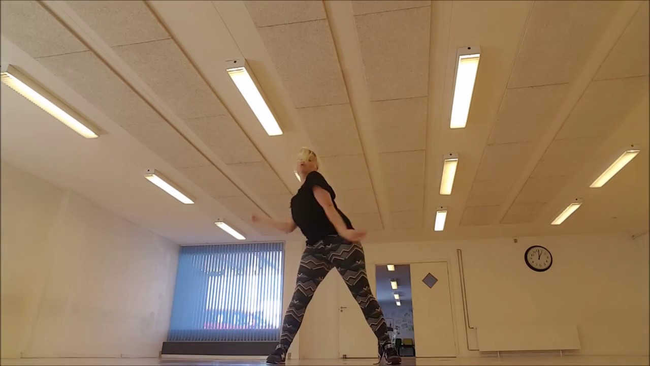Waacking freestyle september - Maria Anker (DK) - YouTube