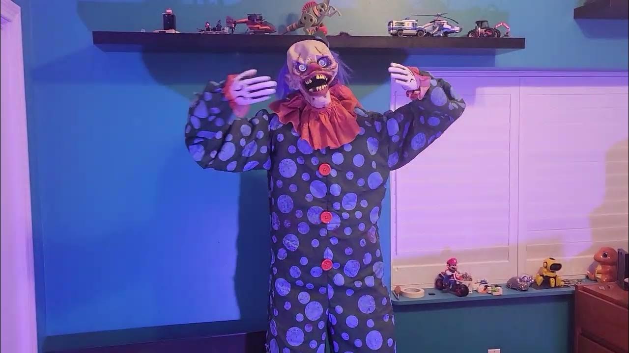 Peek A Boo Clown - Spirit Halloween - YouTube