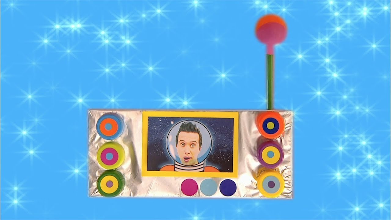Alien Controller! 👽 | Mister Maker - YouTube