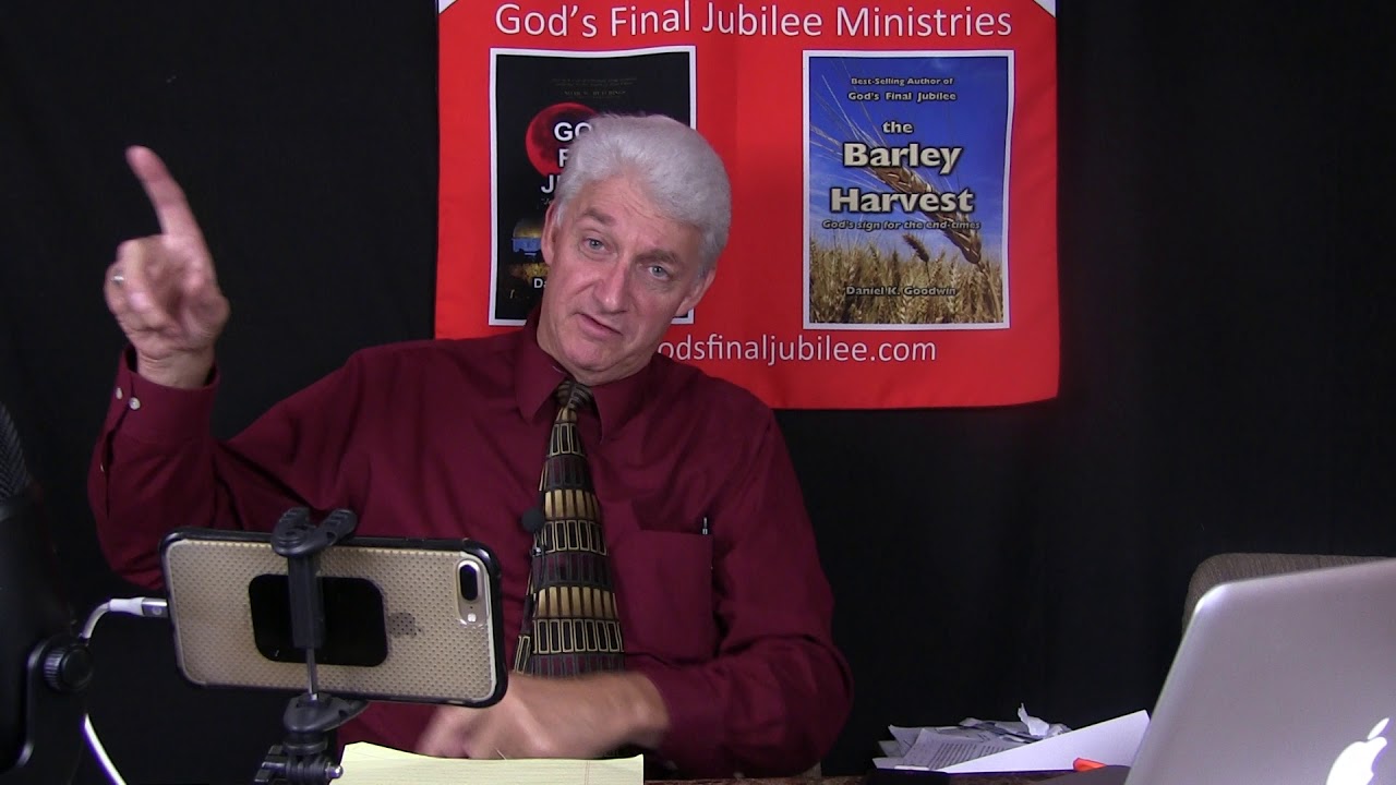 Dan Goodwin reviews his new book, THE MYSTERY OF THE JUBILEE. - YouTube