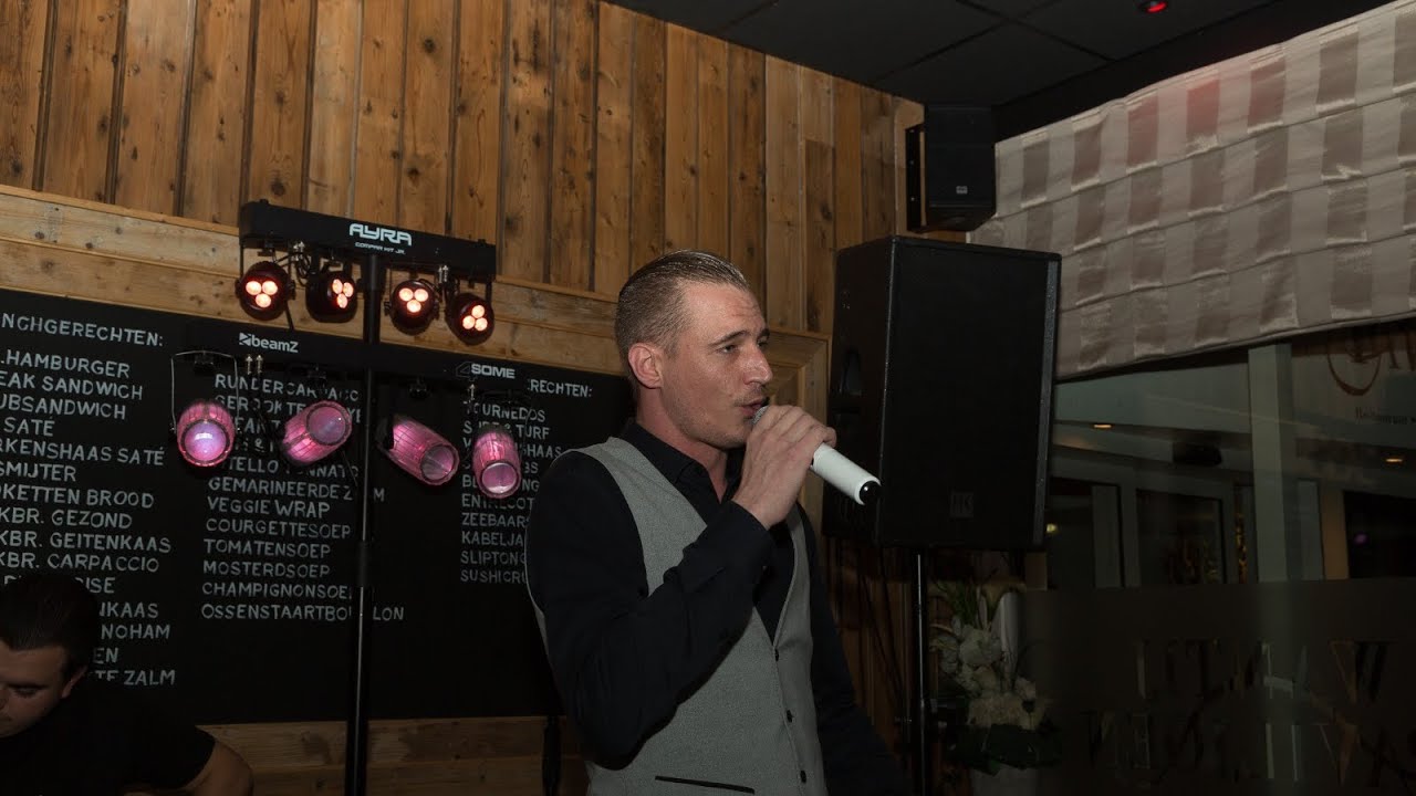 Edwin de Fuijk - Ons Moeder Zeej Nog (Cover) Live - YouTube