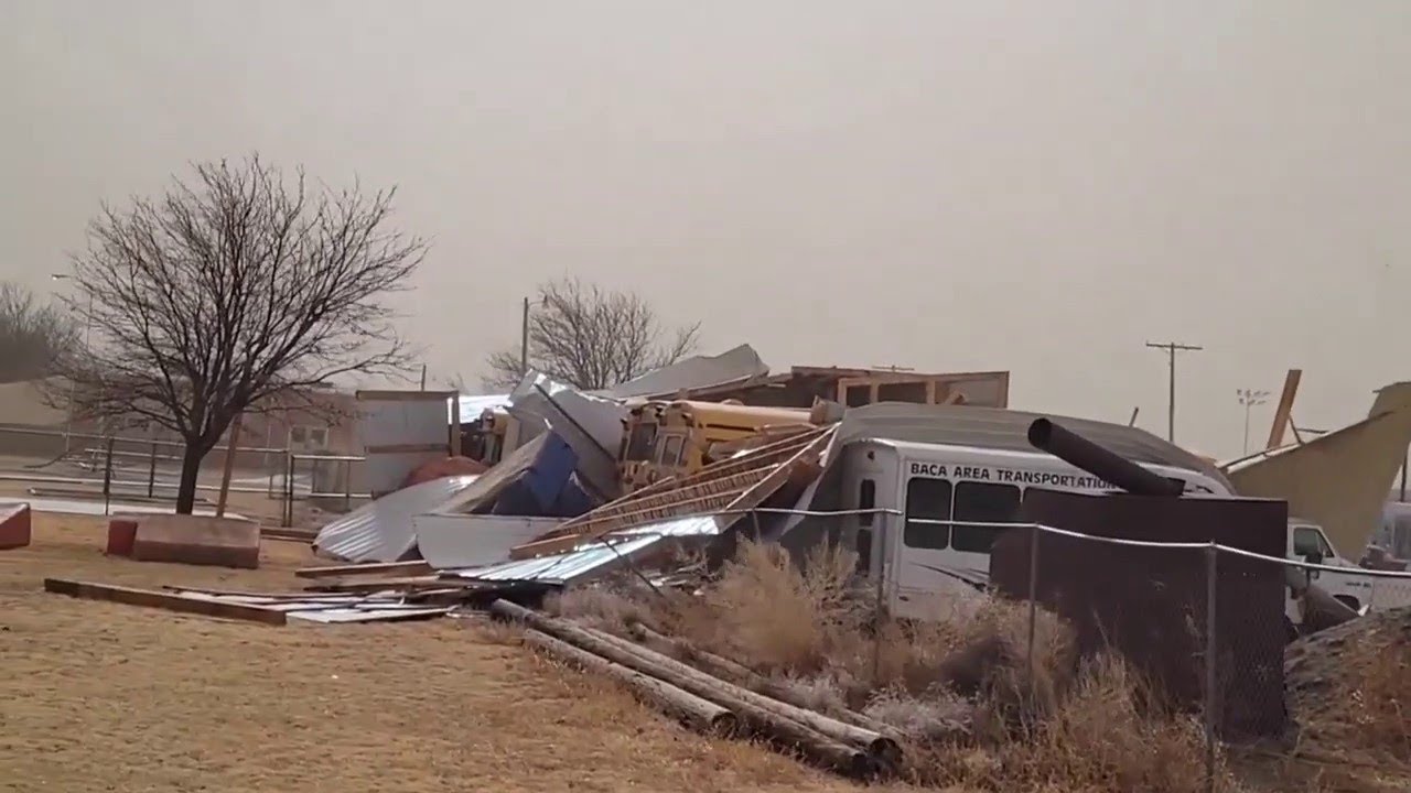 107 MPH Wind Gusts Cause Damage In Colorado - YouTube