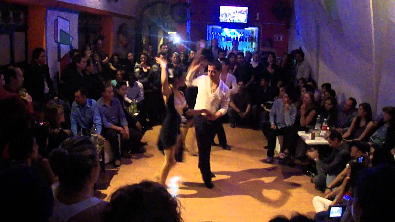 1ra fiesta Salsera en "El Bar" - YouTube