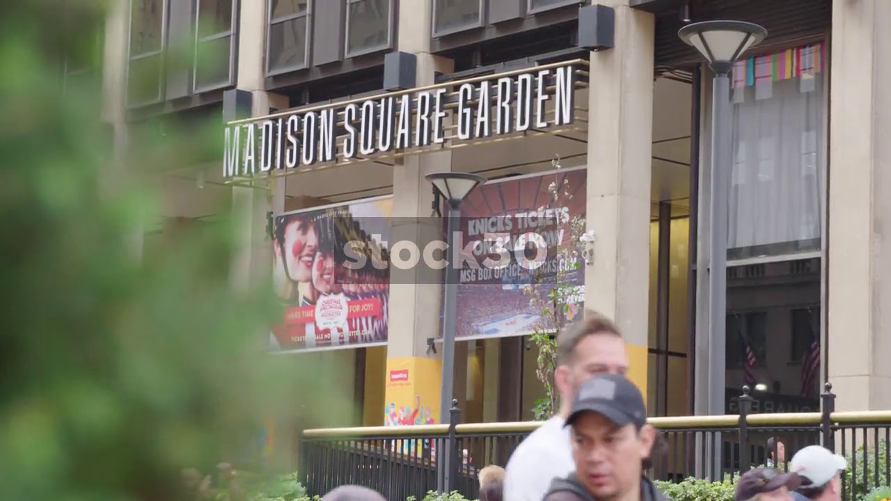 Madison Square Garden Entrance In New York, USA - YouTube