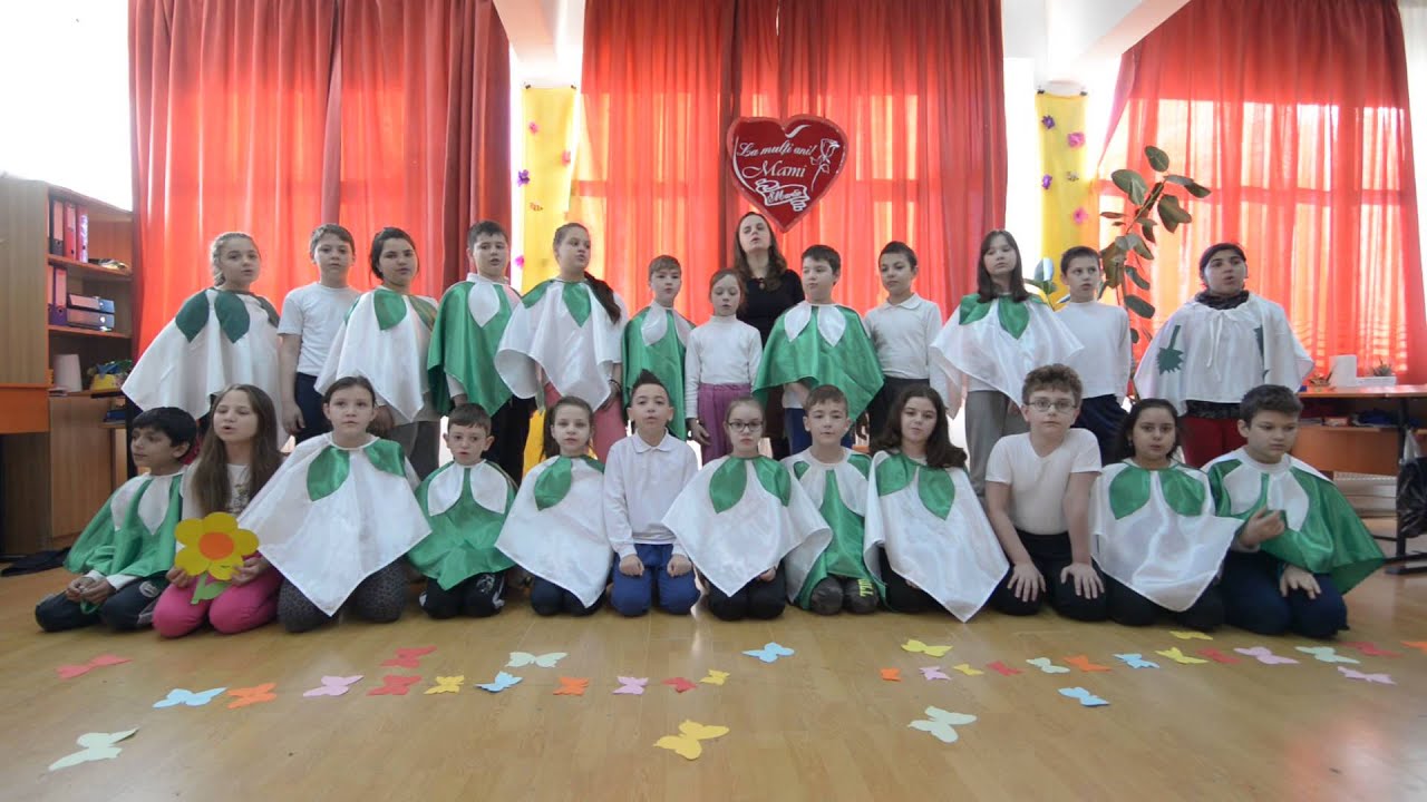 Clasa a III-a B(Inv.Daniela Fodor)-dedicaţie pentru mame..8 martie 2016 ...