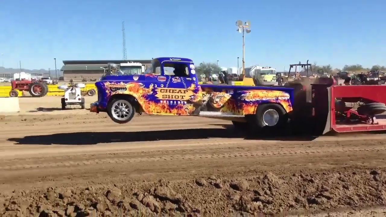Truck and Tractor pulling in Arizona Cheap shot - YouTube