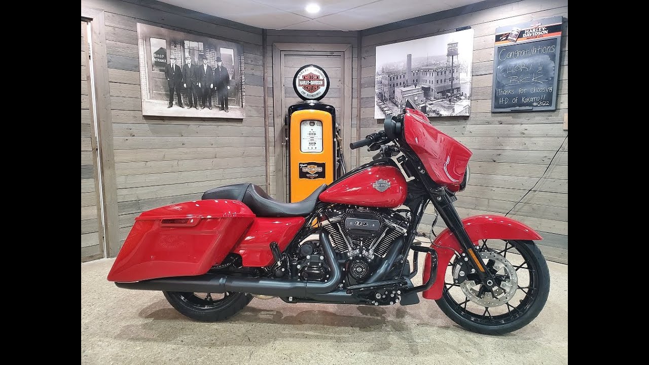 2022 Harley-Davidson Street Glide Special FLHXS-Redline Red. - YouTube