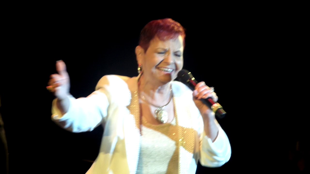 Blanca Rosa Gil"El triste" - YouTube