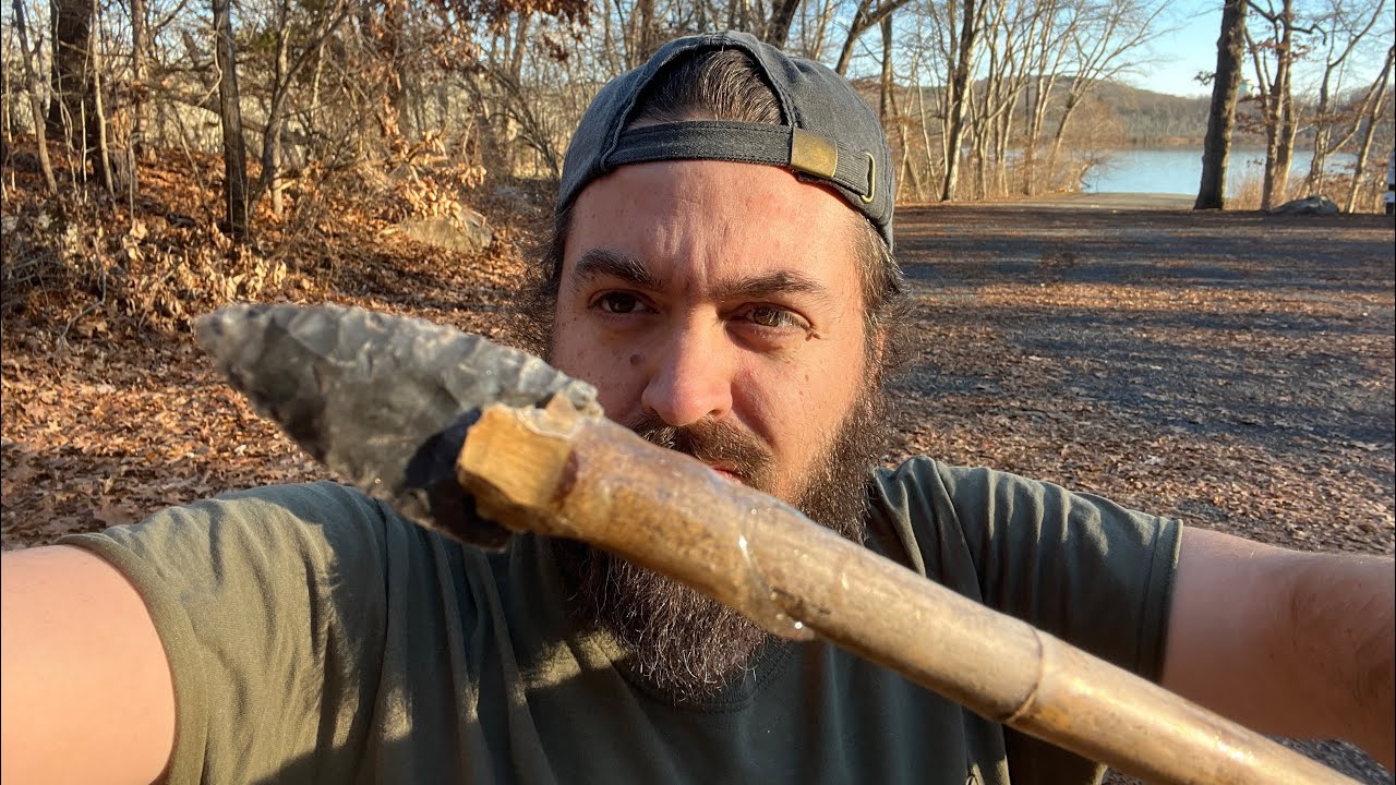How to make a simple bushcraft survival throwing spear with only stone ...