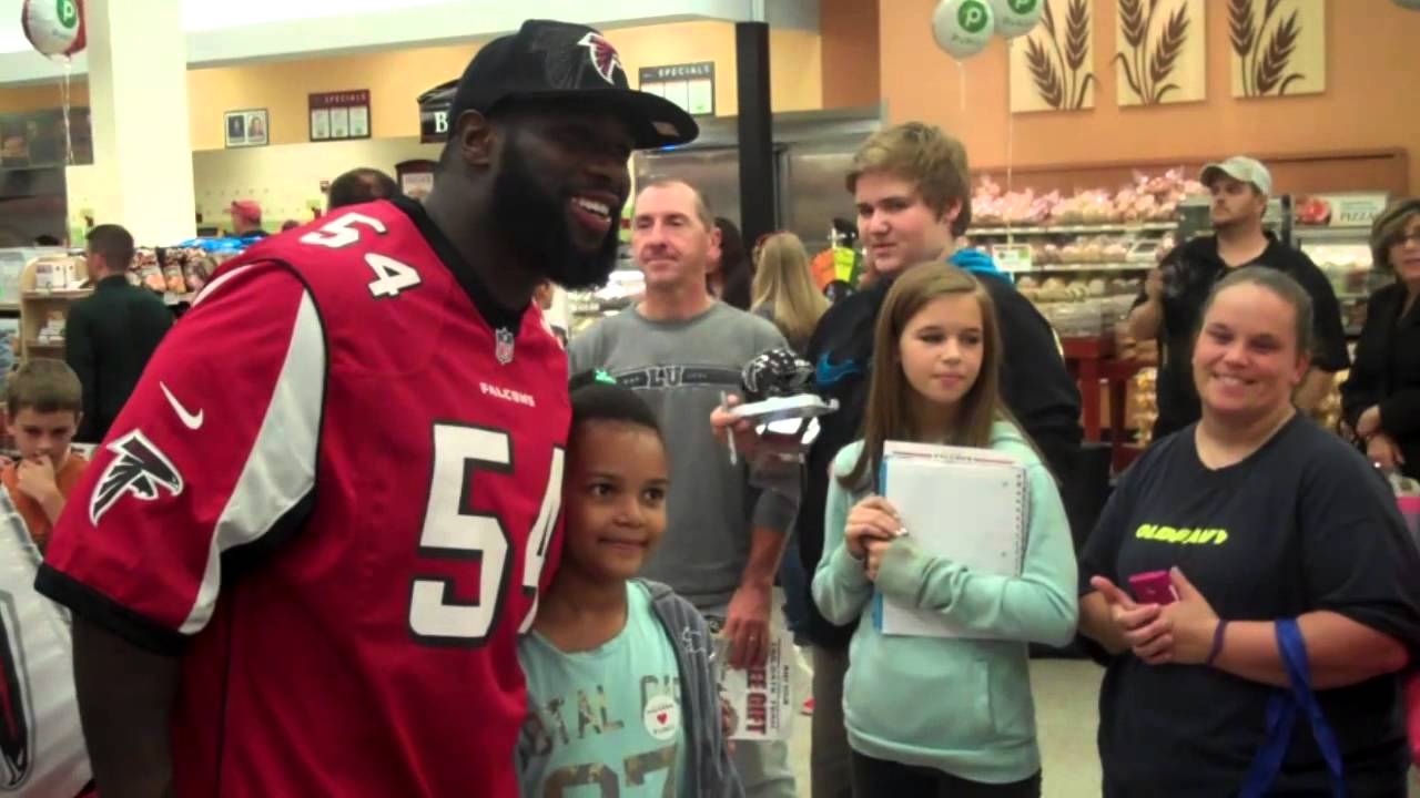 Atlanta Falcons Tailgate Team on Halloween - YouTube