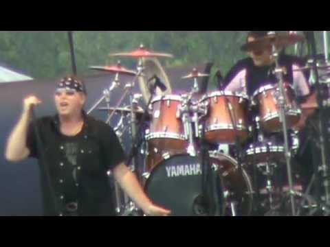 Notorious (Live 2011) - Loverboy - YouTube