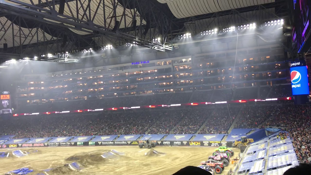 Monster jam 2019 Ford field Detroit Michigan - YouTube