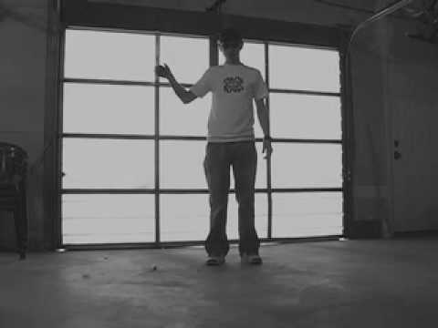 Bouncing Light Bulb - YouTube