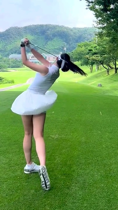 183cm 장신에서 나오는 시원한 드라이버샷 Driver shot!!👍👍 KLPGA 서재연 프로 드라이버 샷 #서재연프로 - YouTube