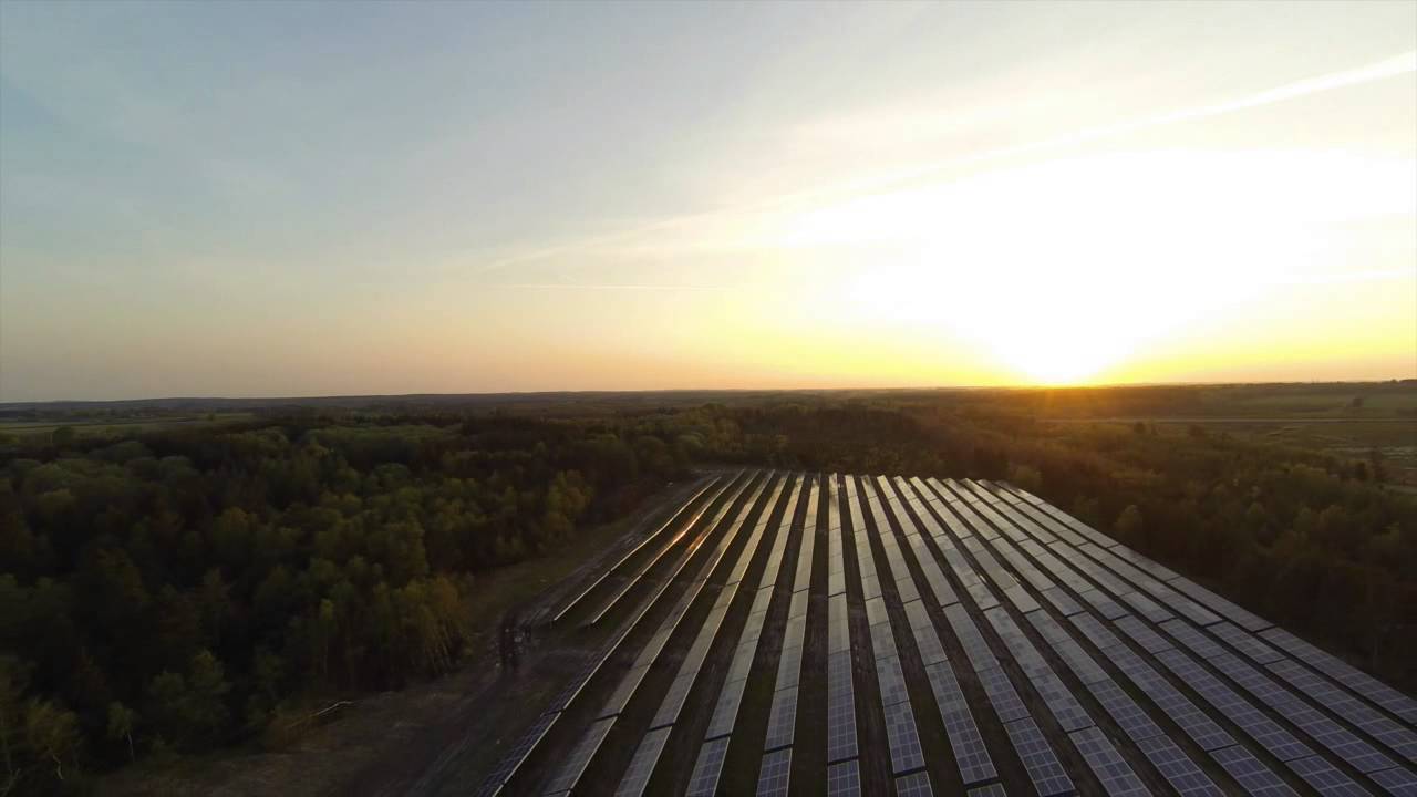 Sveigaard A/S - Solcelle park - Kollund - YouTube