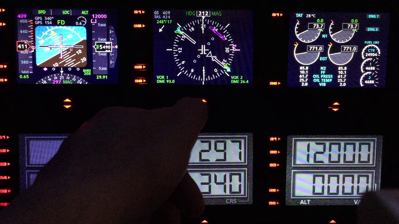B737 PFD, MFD, EICAS with Autopilot Panel (Draft) - YouTube