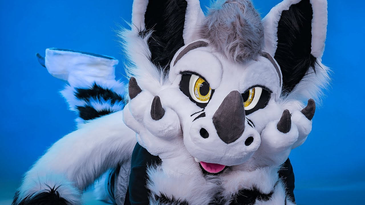 UwU CUTE FURRY FURSUIT 2 - YouTube