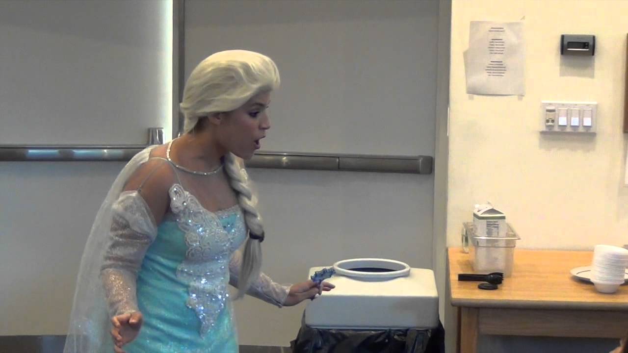 Elsa Sings Let it Go - YouTube
