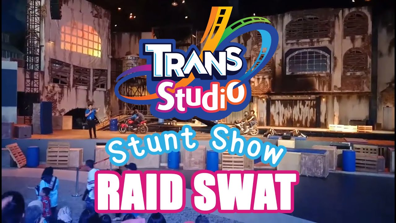 Stunt Show RAID SWAT Trans Studio Cibubur - YouTube