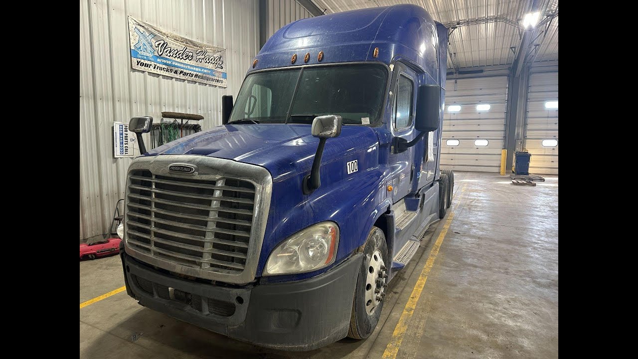 2016 Freightliner CASCADIA - Parts Unit 16WH263 - YouTube
