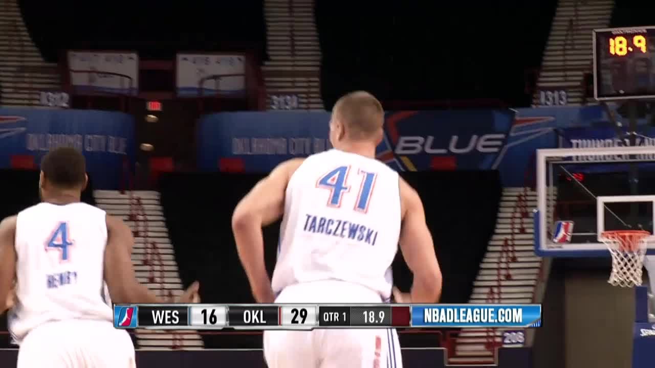 Kaleb Tarczewski posts 12 points & 10 rebounds vs. the Knicks, 12/10 ...