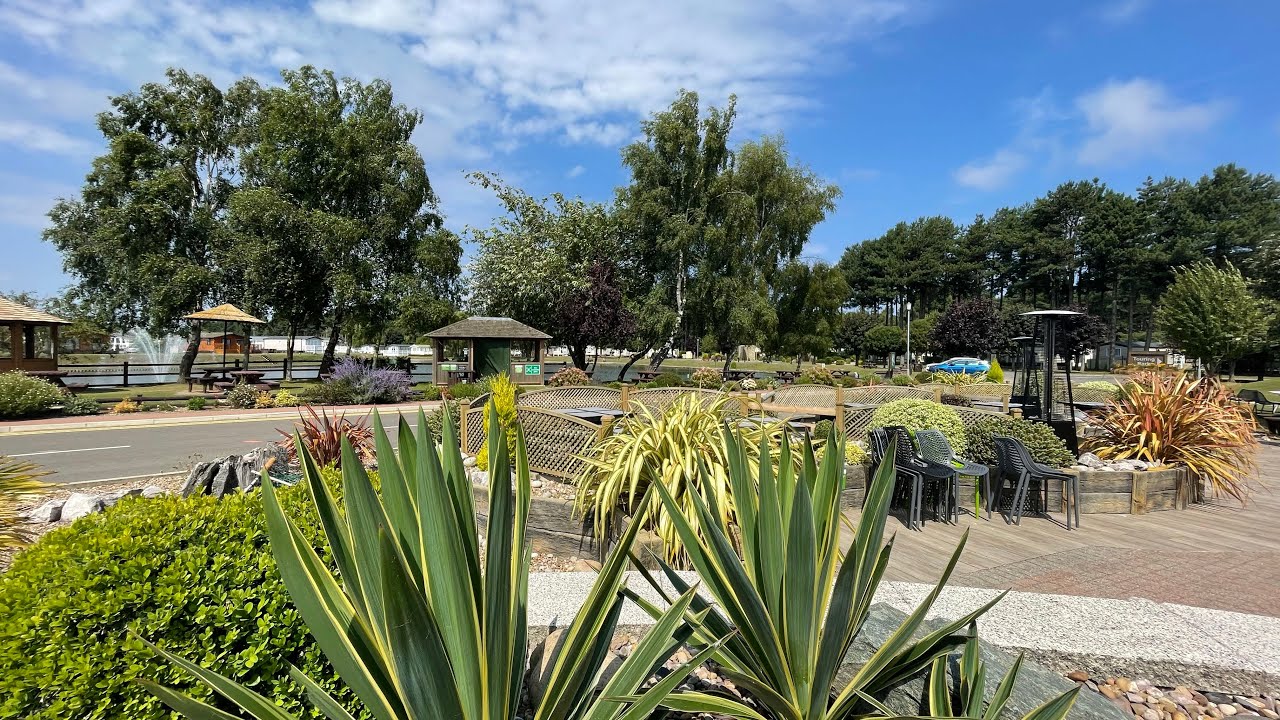 Don Amott Lakeside Louth North Somercotes - What a great place! Caravan ...