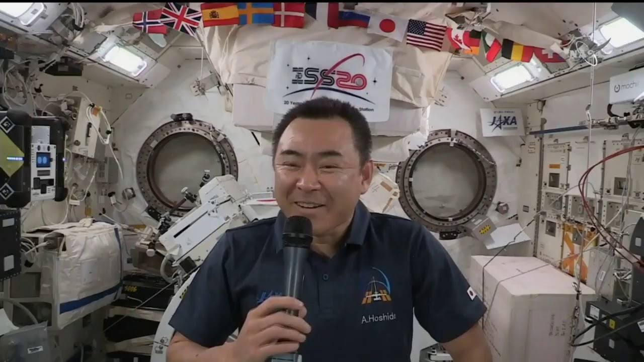 LIVE : SpaceX Dragon undocking from ISS - YouTube