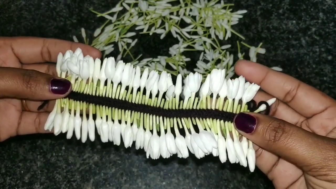 Sannajaji maala in different way||Flower Garland || How to tie flowers ...