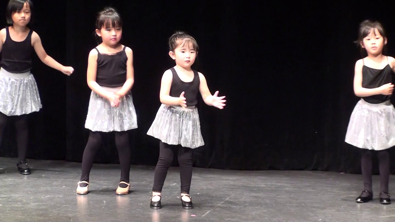 Little cute's "Tap Dance" - YouTube
