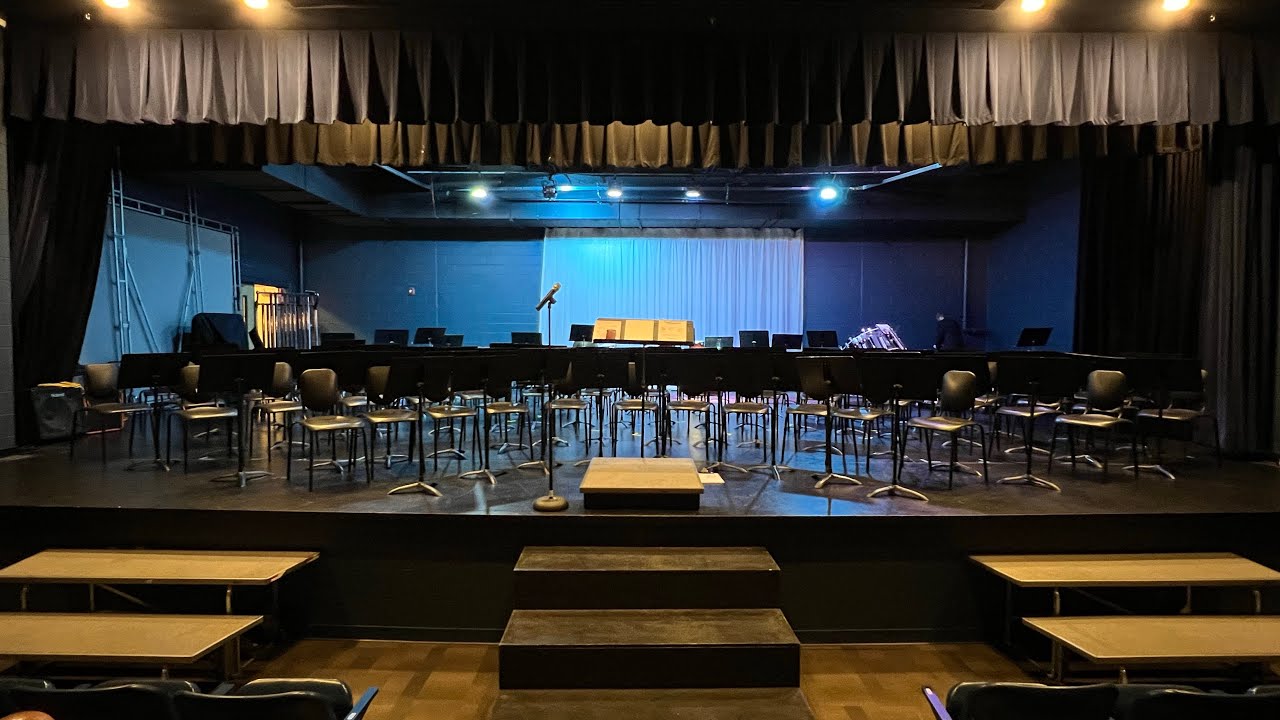 Oakland Middle School 7th Grade Spring Band Concert 2024 - YouTube