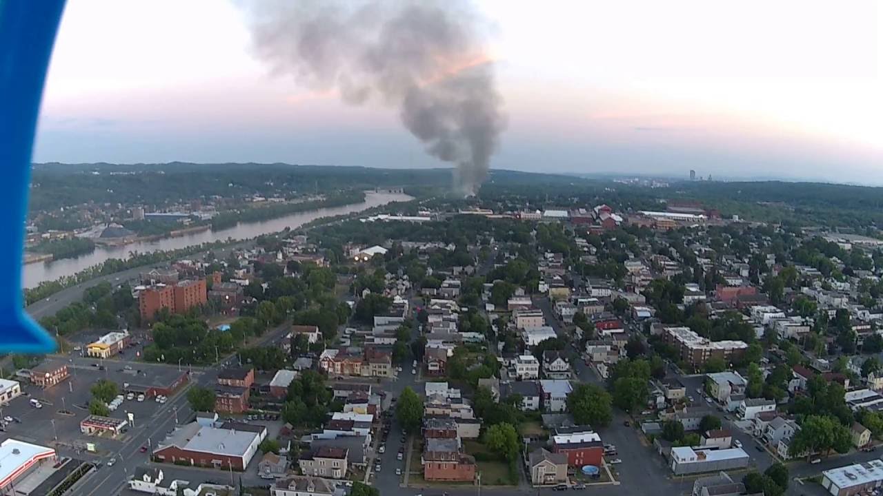 X8G Syma Quadcopter spots a massive fire. - YouTube