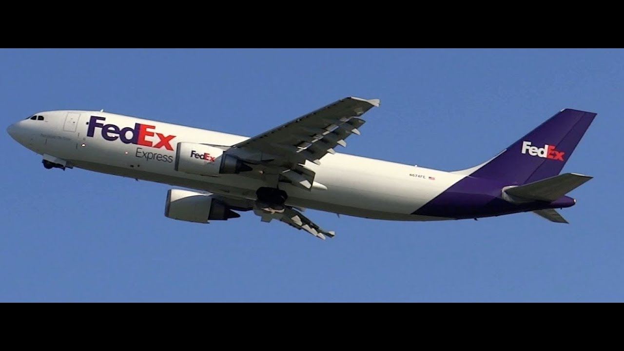 Airbus A300 Engine Run and Take Off - YouTube