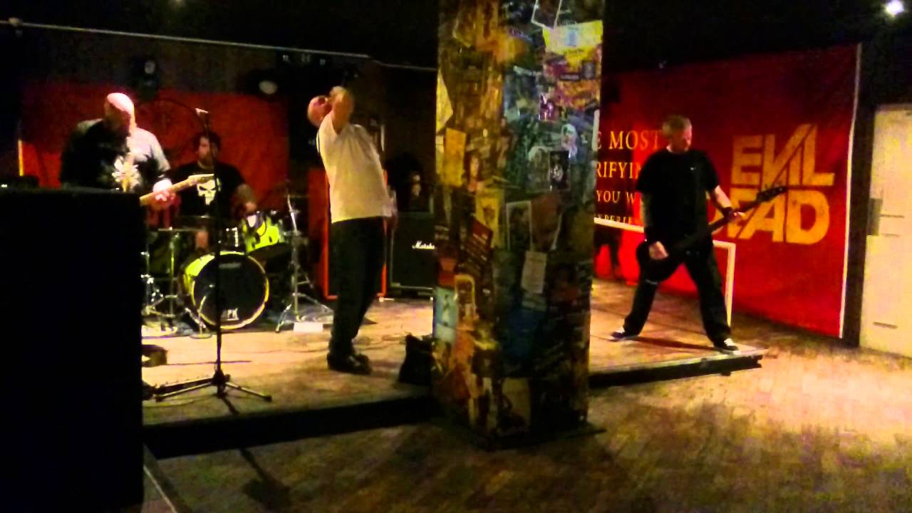 Razor sharp death blizzard club rock Carlisle - YouTube