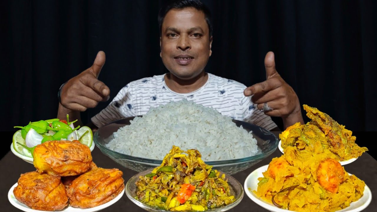 EATING SPICY BOAL FISH HEAD CURRY, PRAWN WITH PUMPKIN, FISH OIL FRY ...