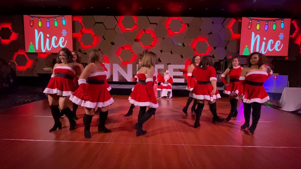 UEAG Holiday Gala 2019. Santa & the Rockettes - YouTube