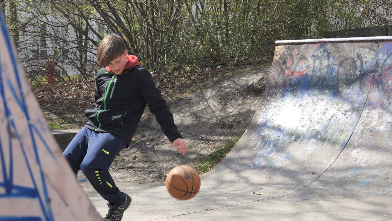 Andi Basketball - YouTube