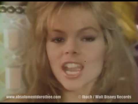 Douchka - BASIL [clip intégral] - YouTube