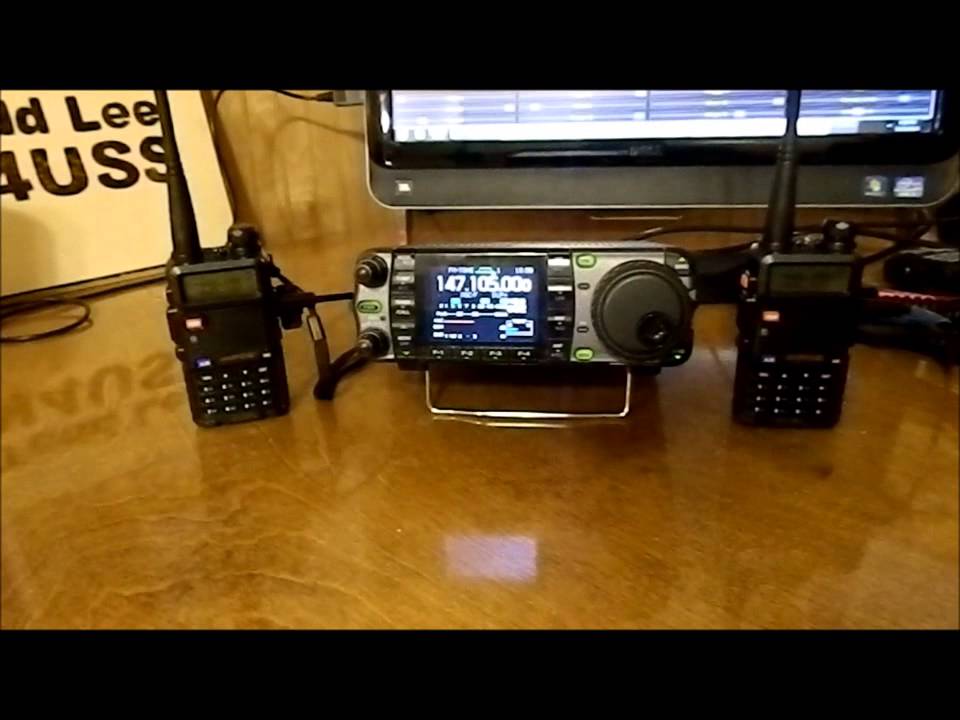 IC-7000 Cross Band Repeating - YouTube
