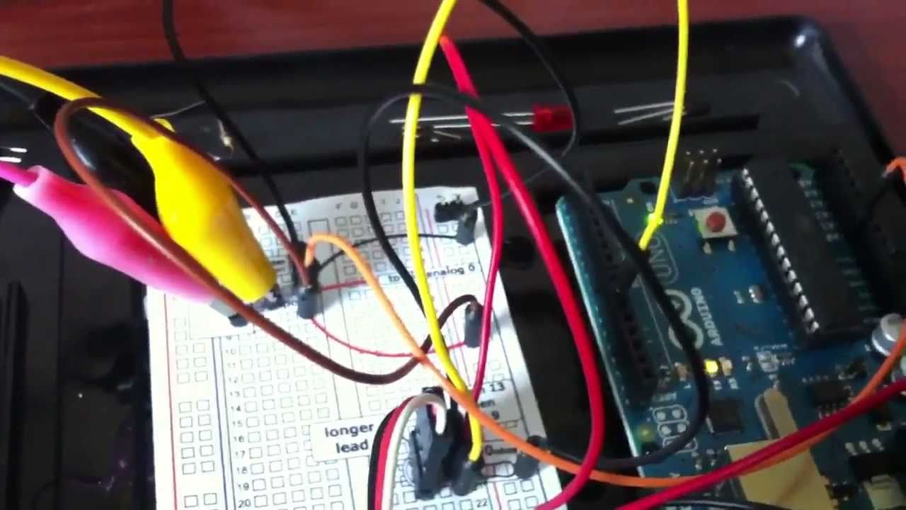 Arduino met servo en potmeter en output - YouTube