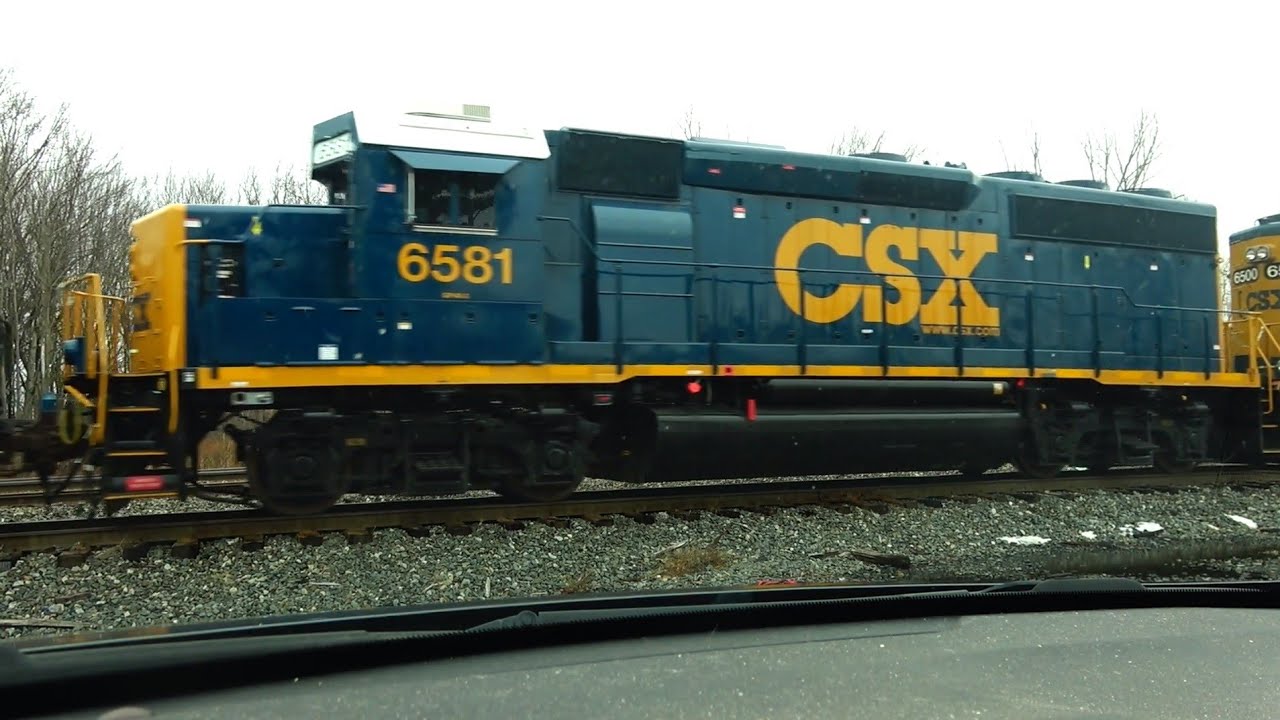 Pan Am GP38-2 On CSX Train w DPU Alright! Pair of GP38-3 Engines on CSX ...