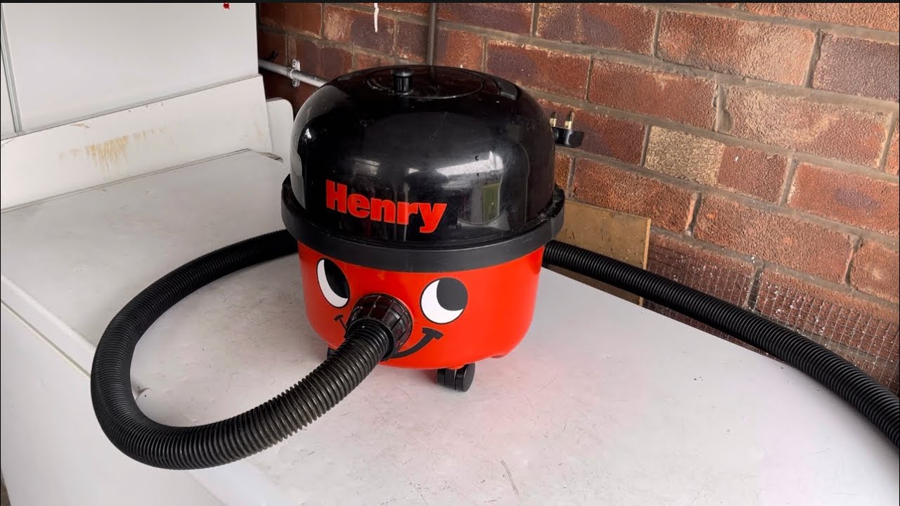 Early 1990’s Numatic Henry - Unboxing/Initial Look - YouTube