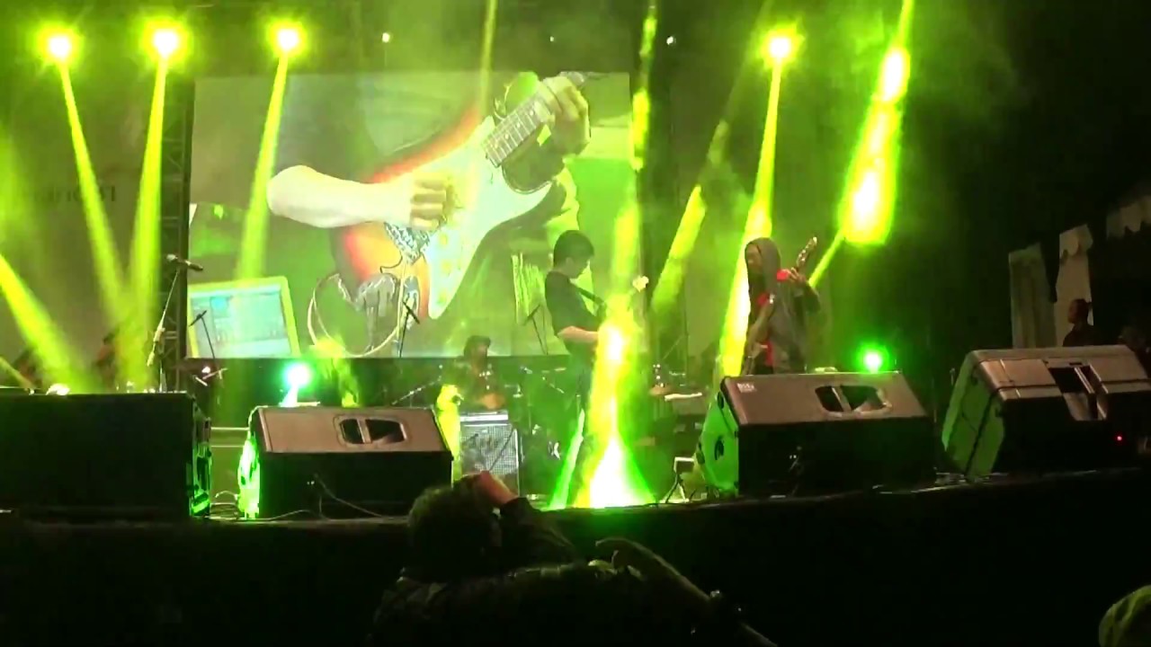 Tohpati Bertiga - at Jazz Goes To Campus 2016 - YouTube