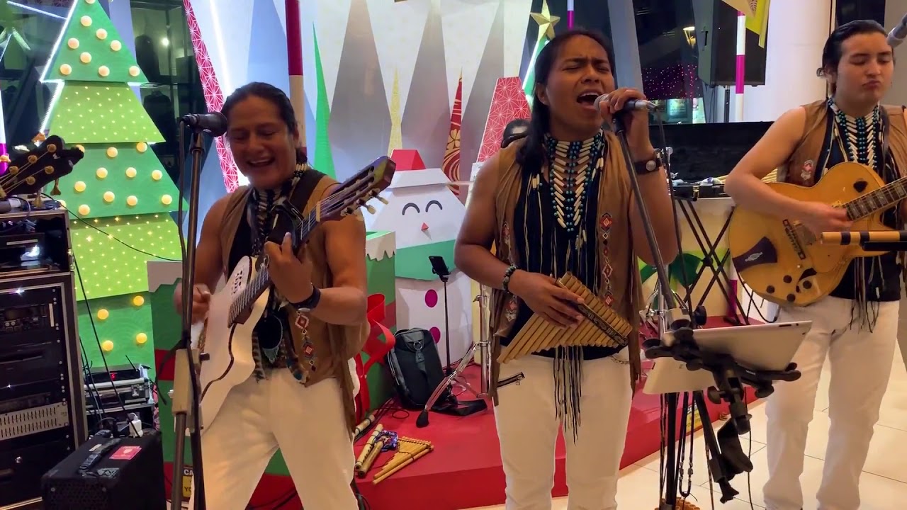 Ecuador Music by SISAY Band - Christmas @JCube Singapore 2 - YouTube