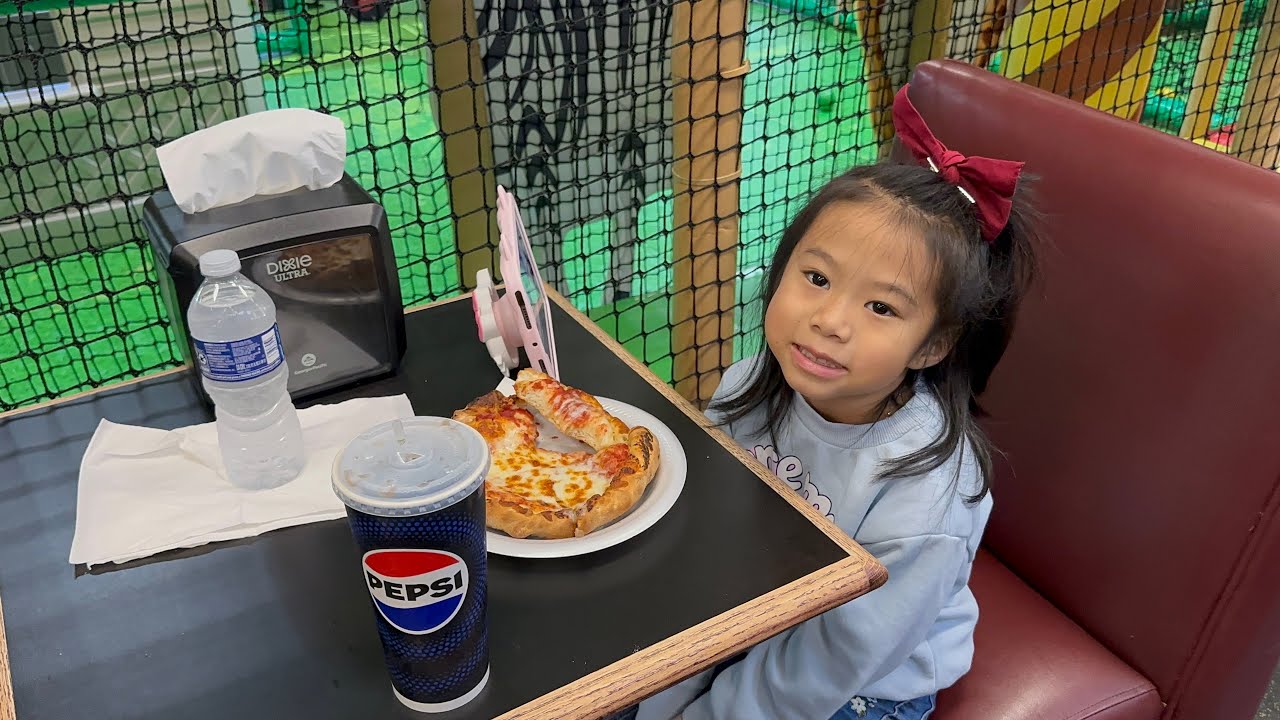 Wacky Tacky Rancho Cordova - YouTube