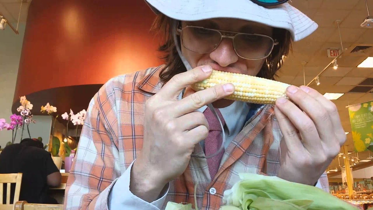 How to eat corn with your new ipad while voting for president in 2016 ...