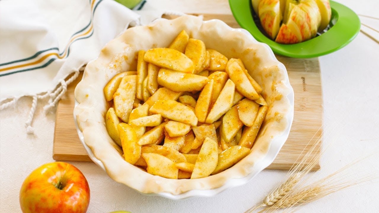 How to Make a Chai Spiced Apple Pie with a Lattice Pie Crust - YouTube