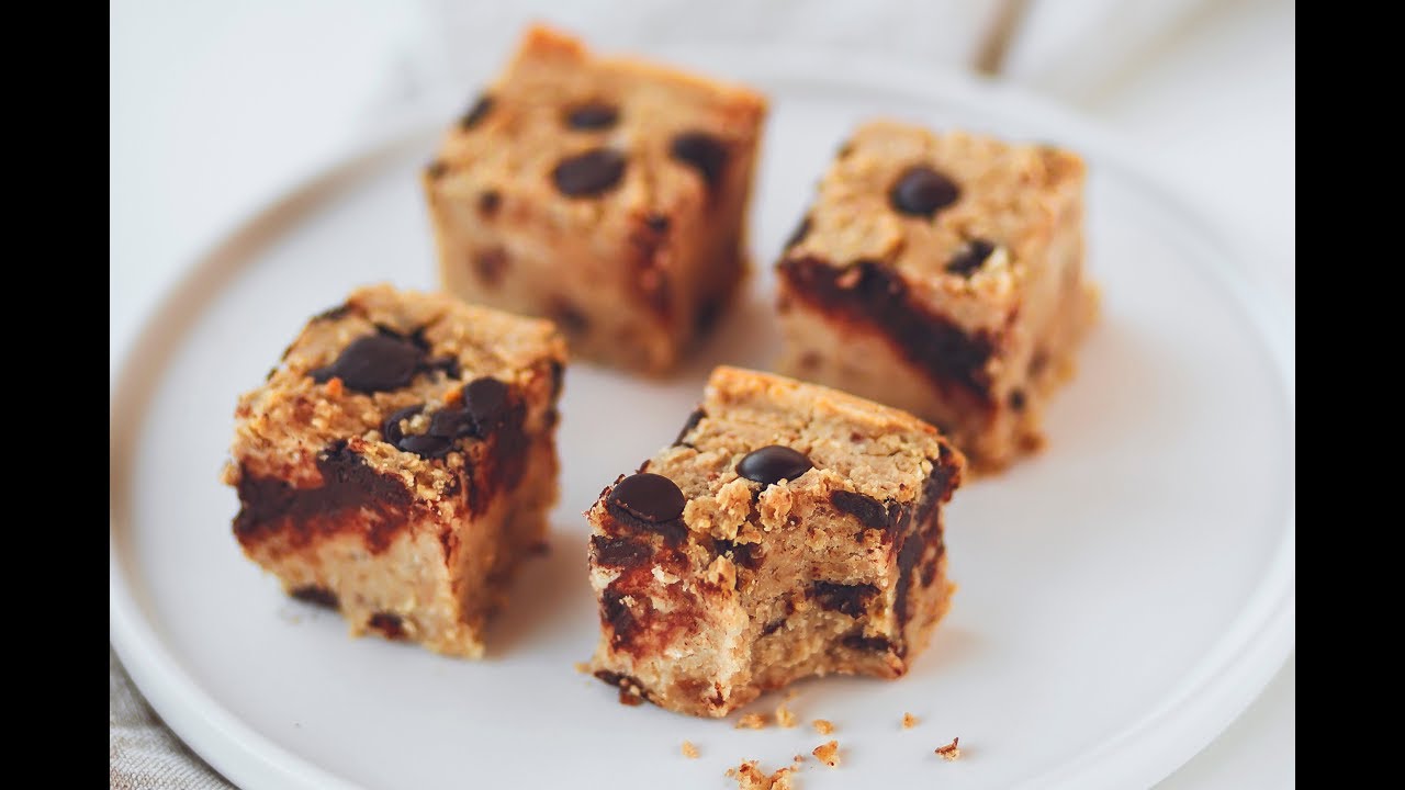 BEAN BLONDIES // absolute delicious vegan treat - YouTube