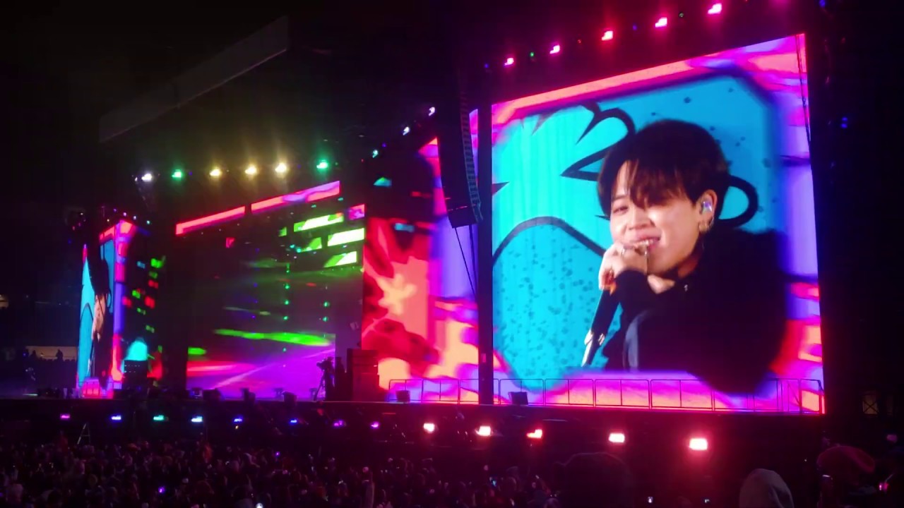 190512 BTS Concert in Chicago @ Soldier Field [Anpanman] - YouTube