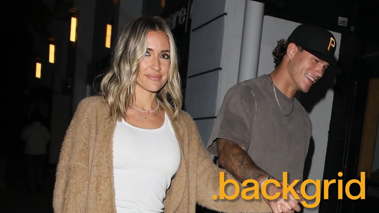 Kristin Cavallari is all smiles during a romantic outing with Mark ...